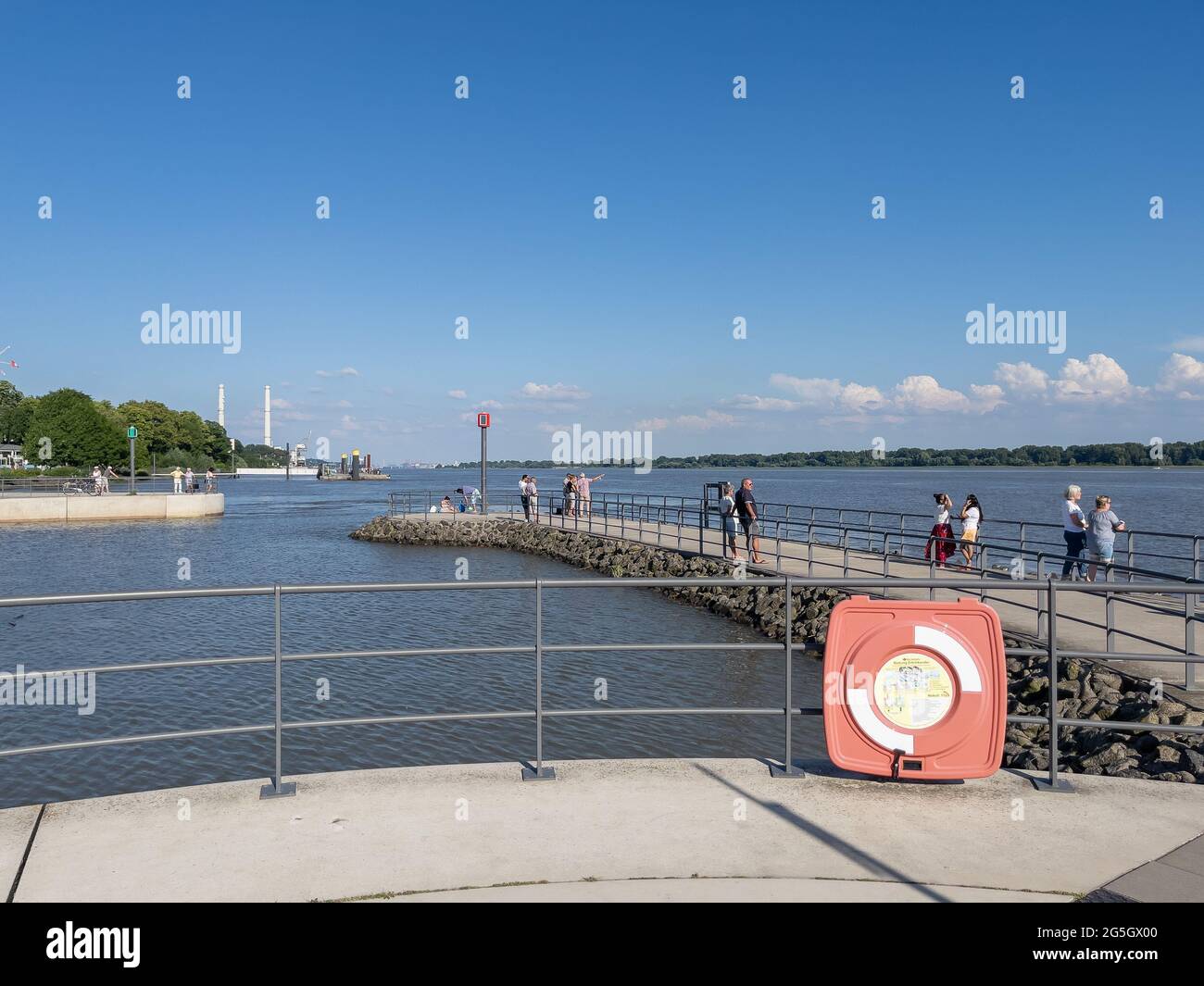 Strandbad wedel -Fotos und -Bildmaterial in hoher Auflösung – Alamy