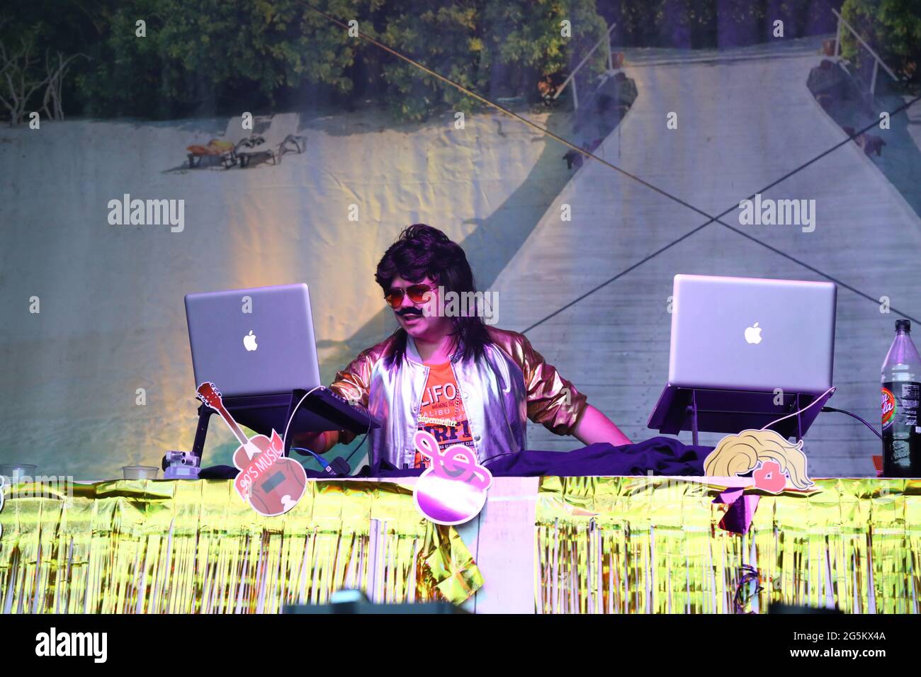 Mega 90er und 2000er Open Air mit Halbsteiv & DJ Beam an der Talsperre ...