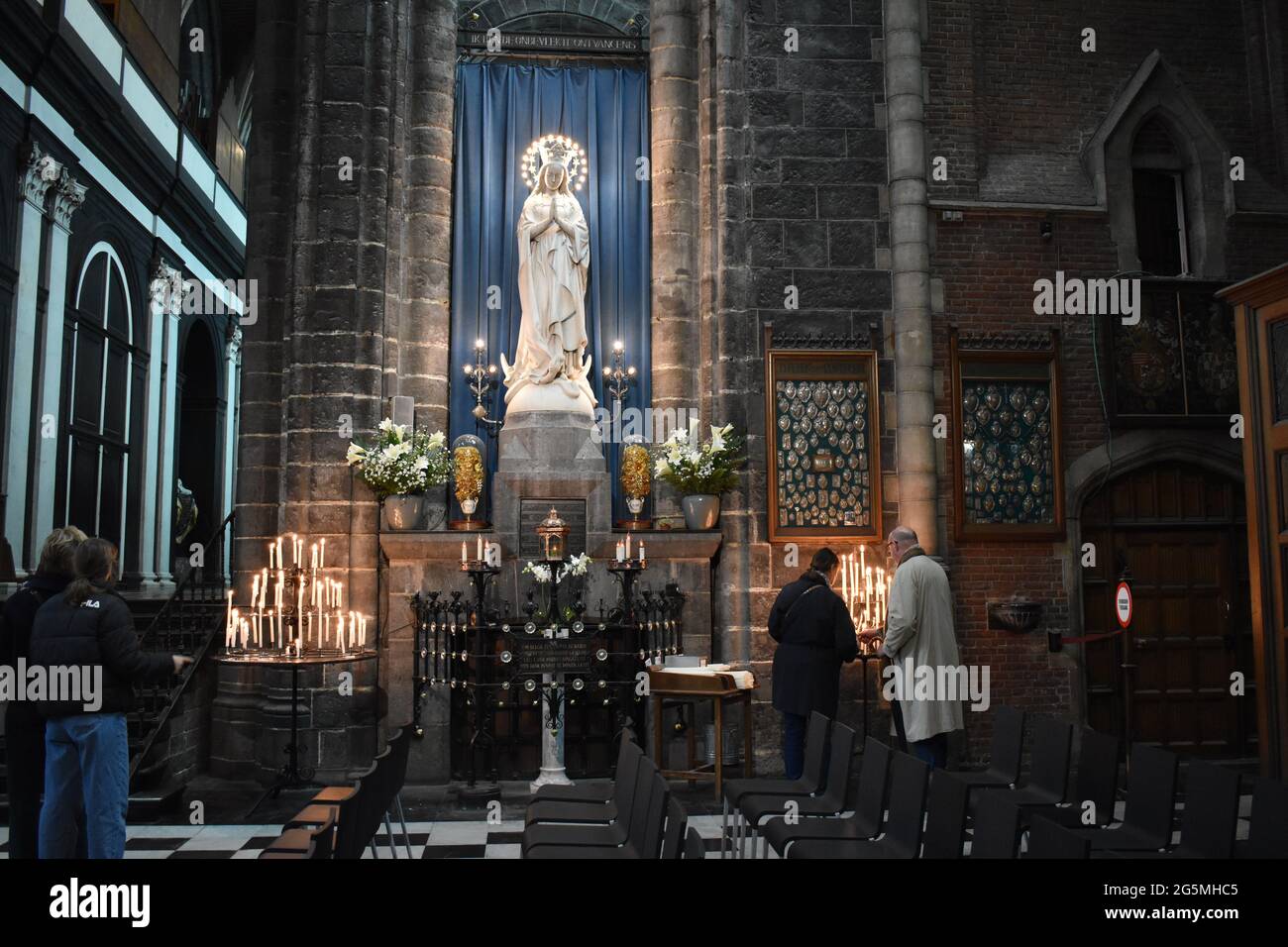 Saint bavos cathedral -Fotos und -Bildmaterial in hoher Auflösung – Alamy