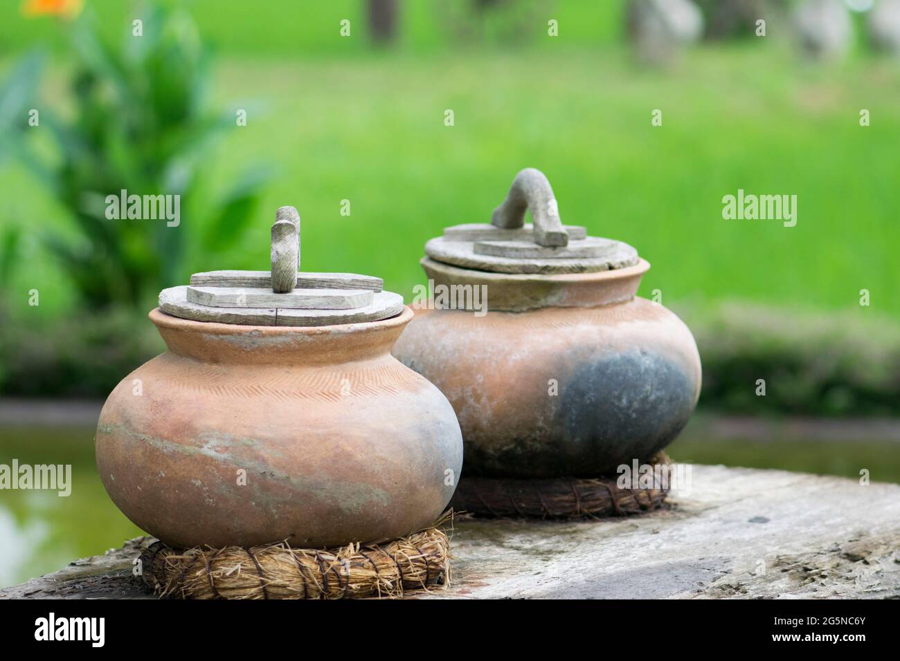 Alter tontopf -Fotos und -Bildmaterial in hoher Auflösung – Alamy