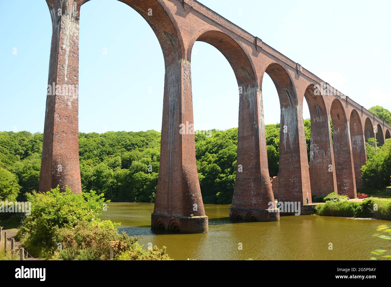Larpool Viaduct, Esk Valley Viaduct ist ein 13 Bogen Backstein Viadukt ...