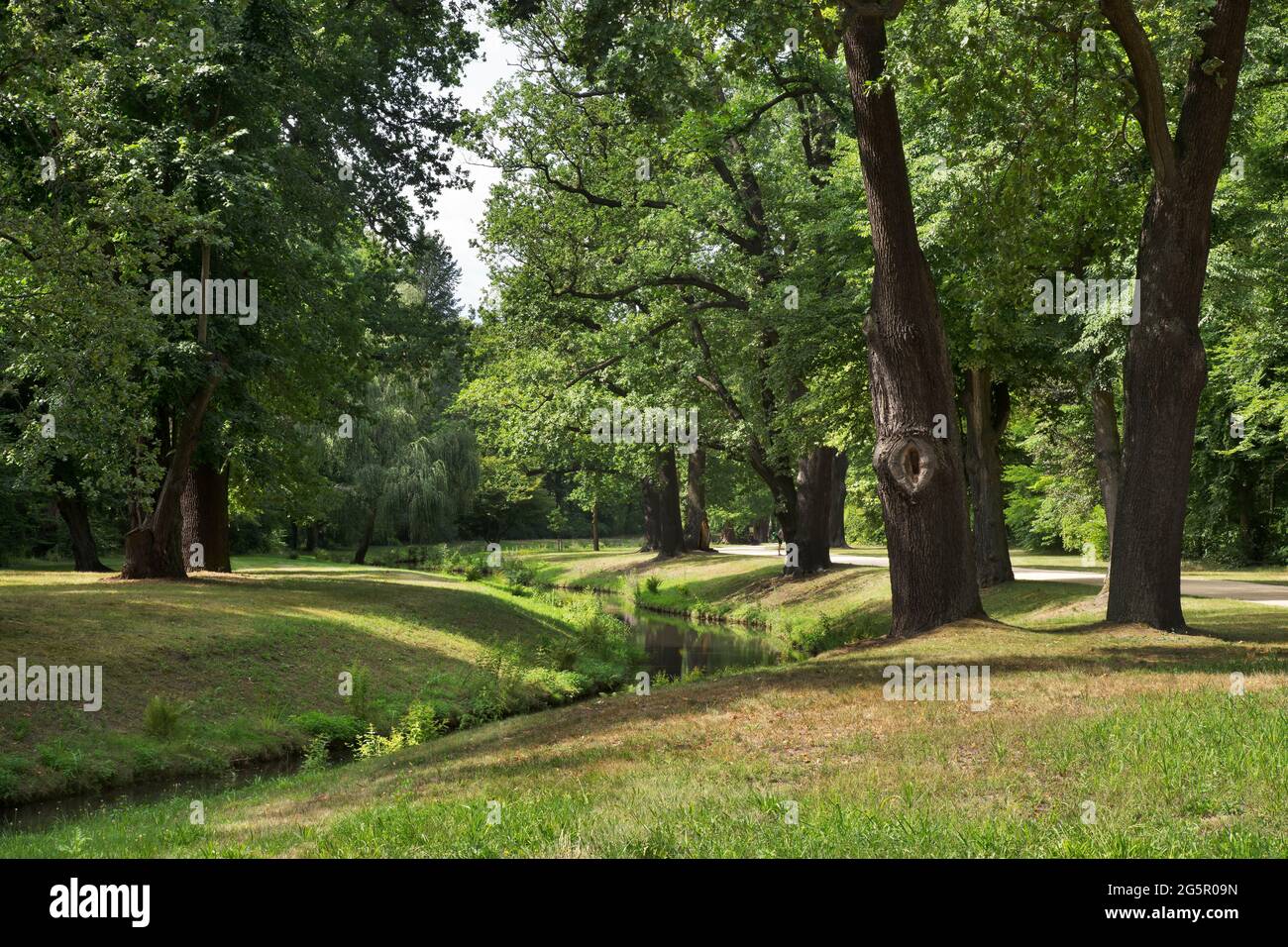 Muskau park park muzakowski muskauer park -Fotos und -Bildmaterial in ...