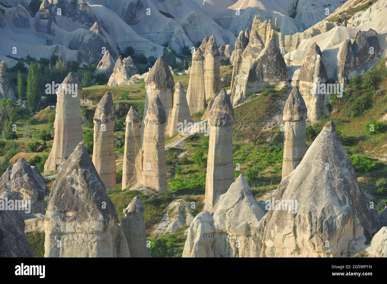 TÜRKEI. KAPPADOKIEN. IN DER NÄHE VON GOREME IST DAS LOVE VALLEY NACH ...