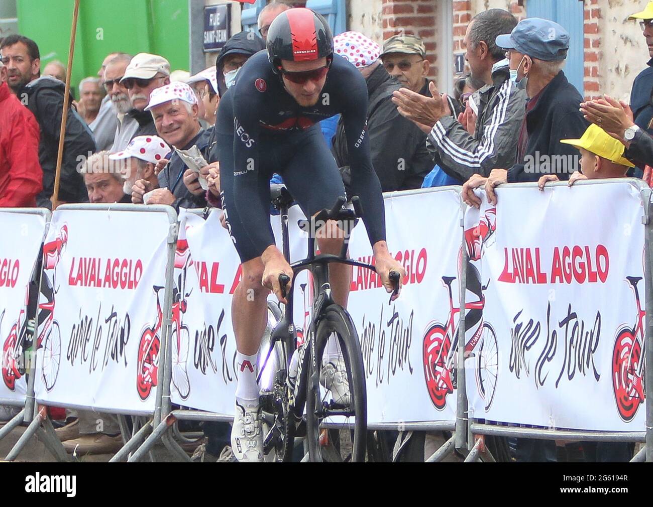 TAO GEOGHEGAN hart der INEOS GRENADIERE während der Tour de France 2021 ...