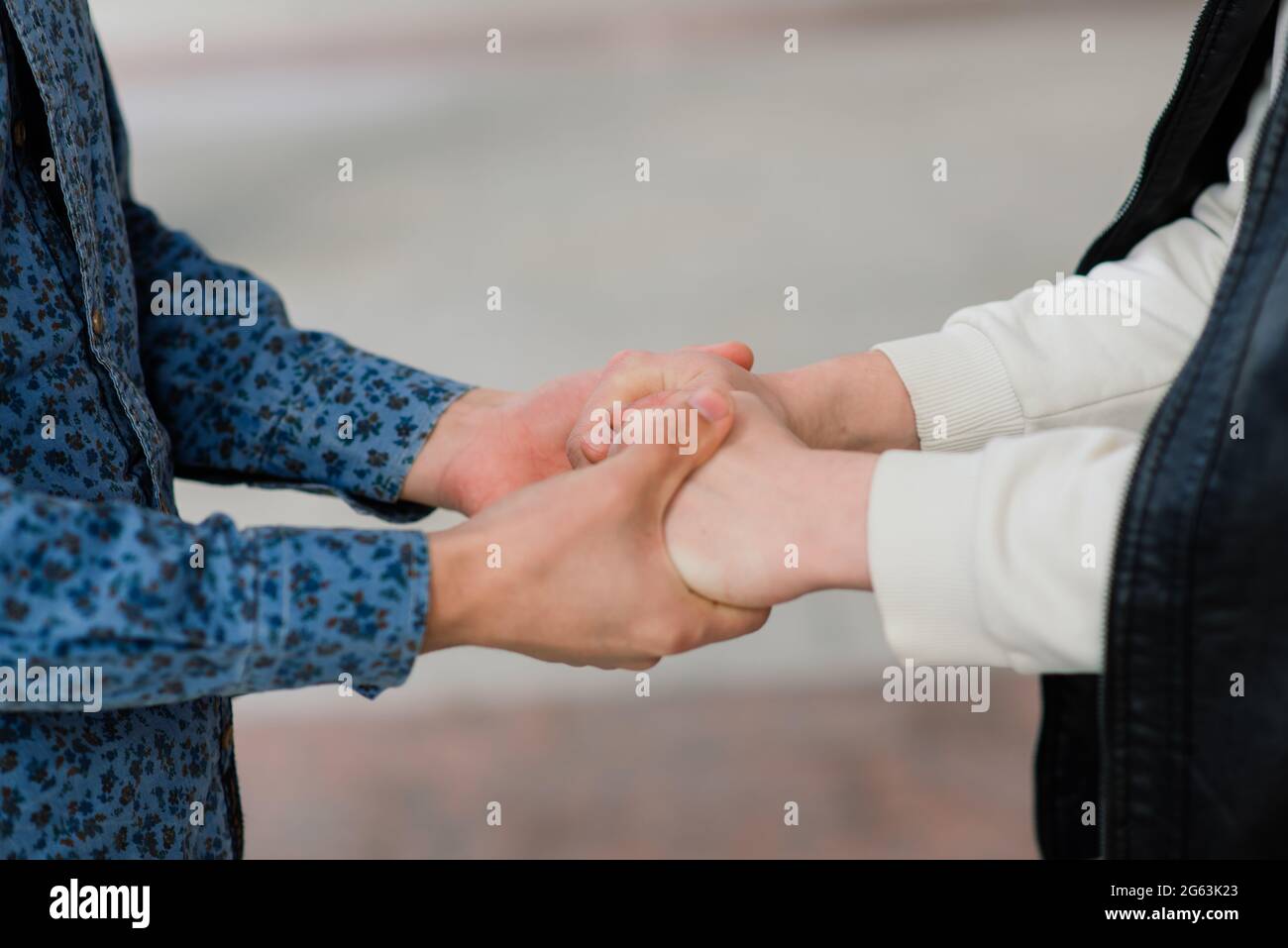 Junge Schwule Gays Fotos Und Bildmaterial In Hoher Auflösung Alamy