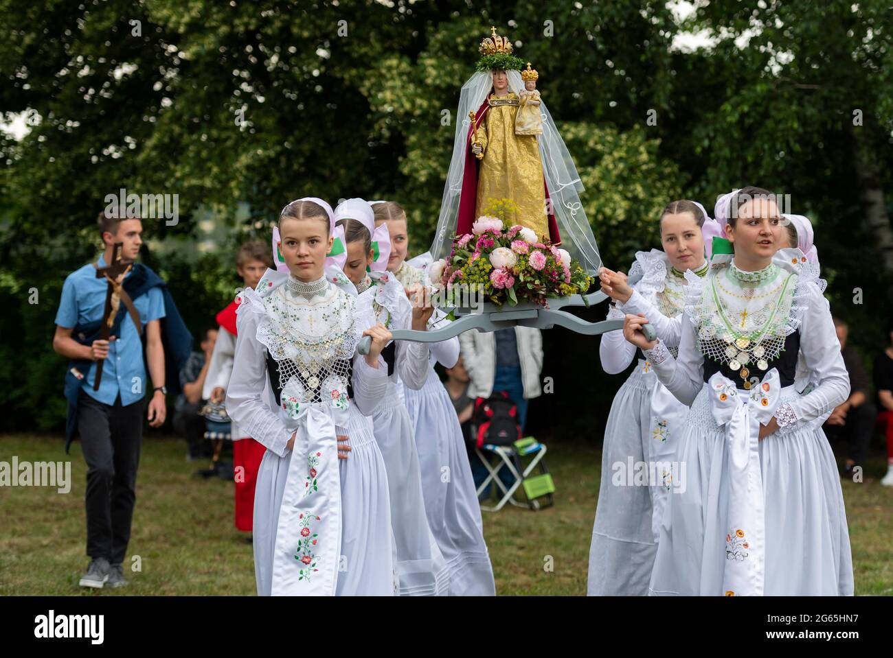 Rosenthal, Deutschland. Juli 2021. Druschkas, das sind unverheiratete junge sorbische Frauen ...