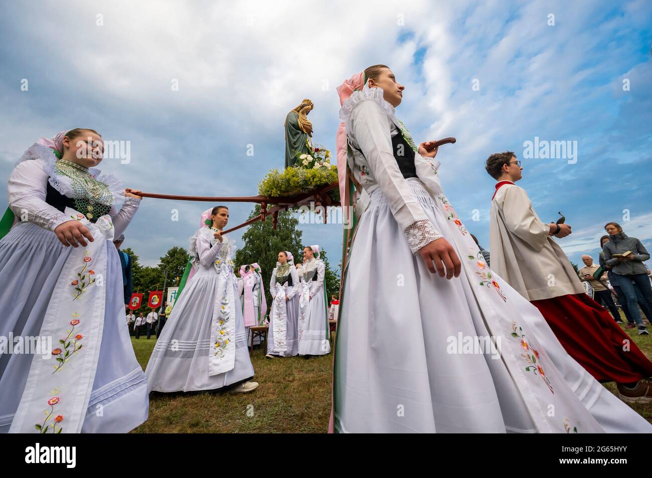 Rosenthal, Deutschland. Juli 2021. Druschkas, das sind unverheiratete junge sorbische Frauen ...