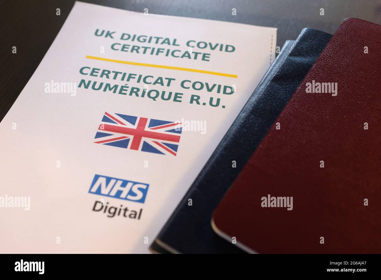 Nhs covid pass qr -Fotos und -Bildmaterial in hoher Auflösung – Alamy