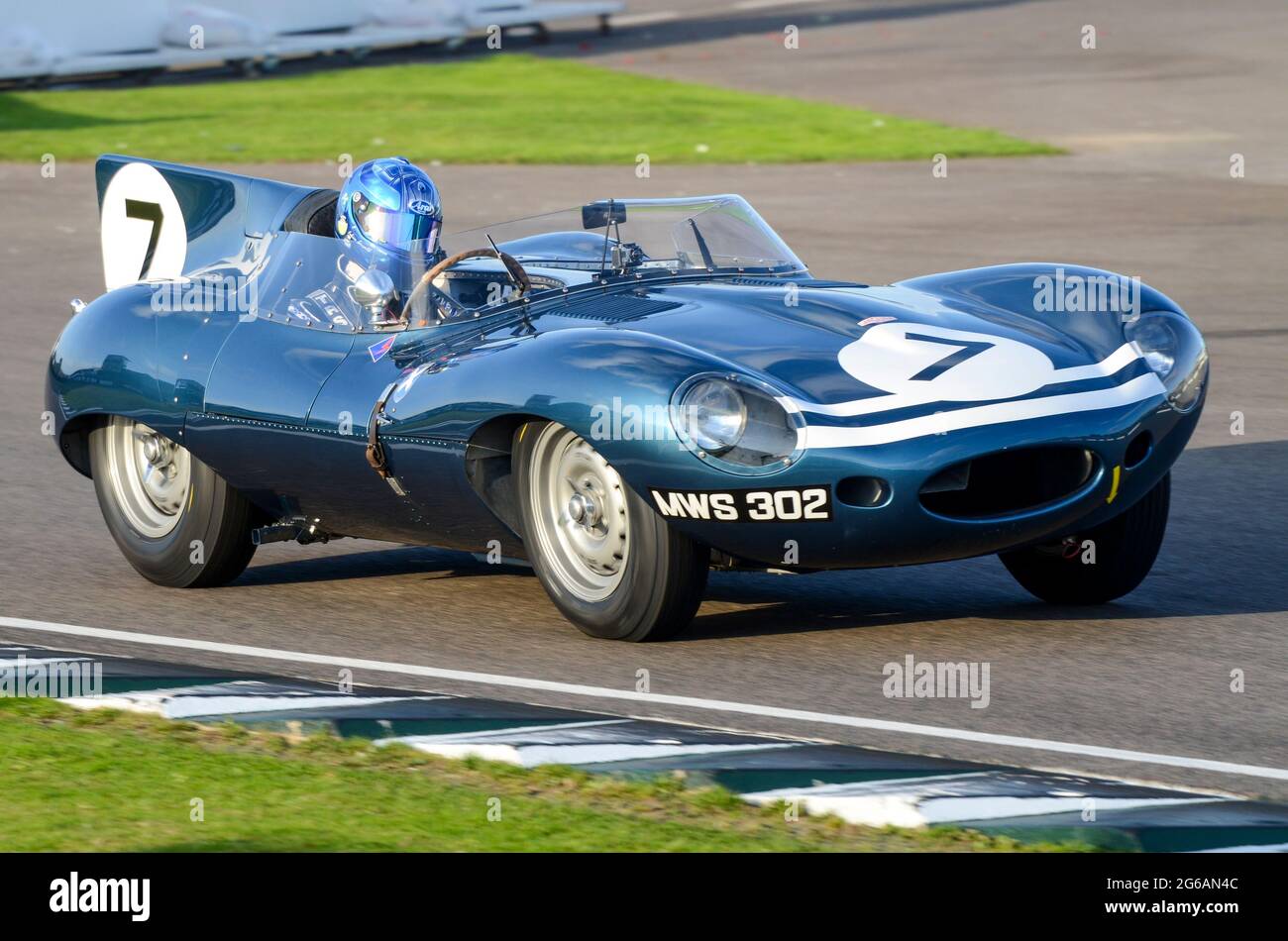 Jaguar D Type klassischer Sportwagen mit langer Nase, Oldtimer ...