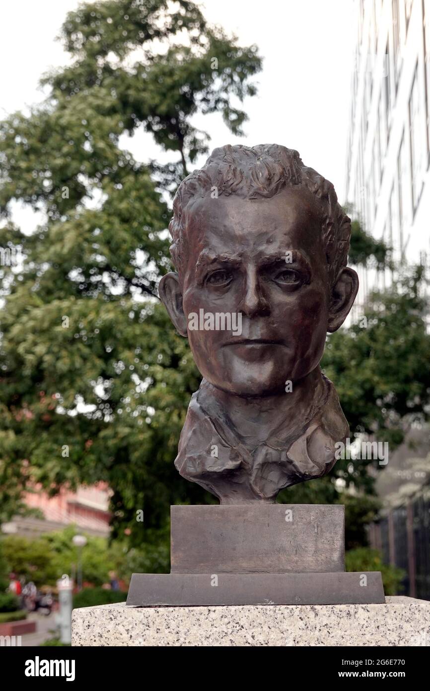 bust georg elser -Fotos und -Bildmaterial in hoher Auflösung – Alamy
