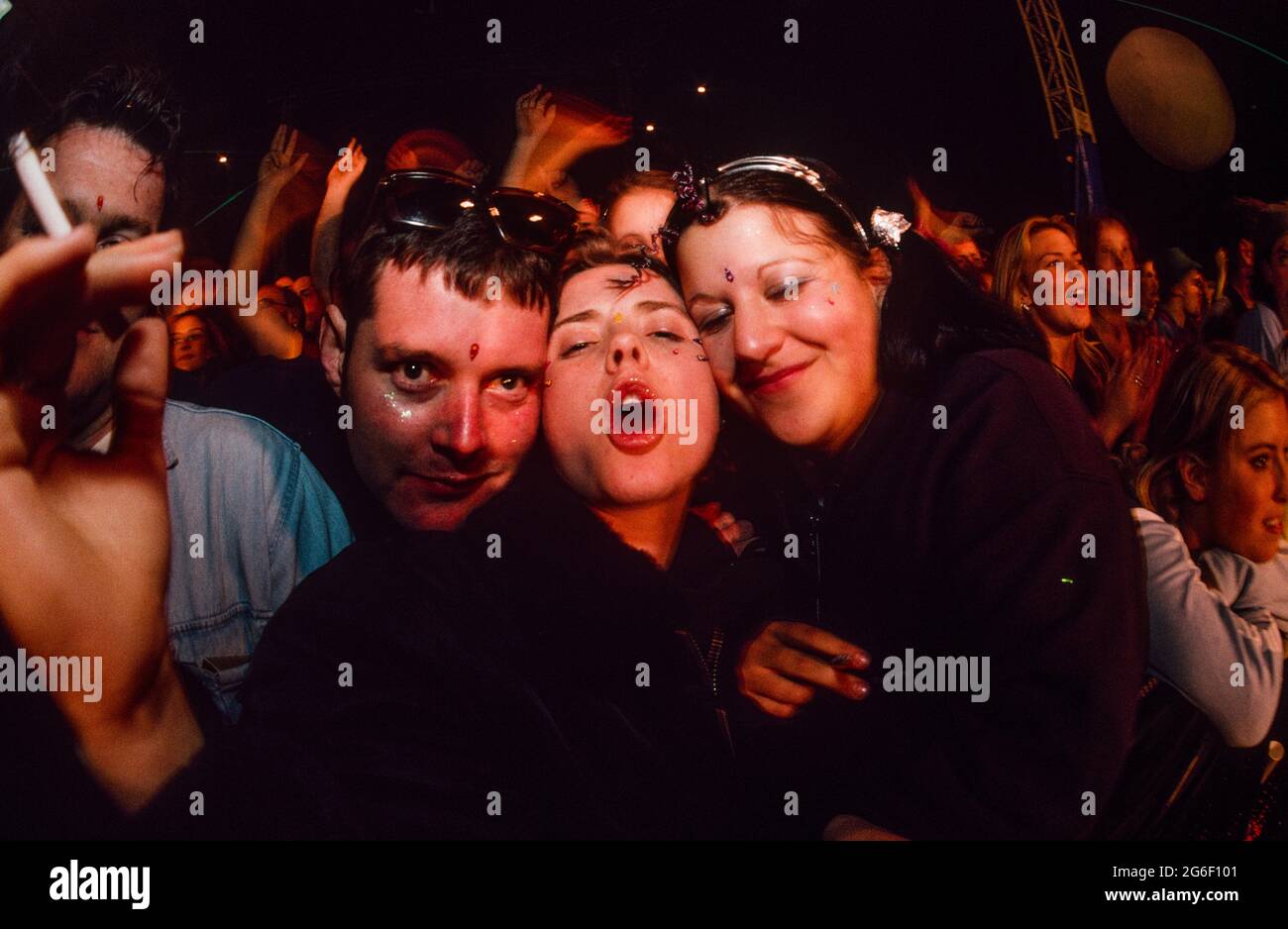 Ravers 90s -Fotos und -Bildmaterial in hoher Auflösung – Alamy