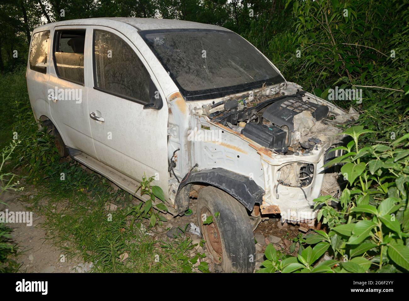 Scratched car -Fotos und -Bildmaterial in hoher Auflösung – Alamy