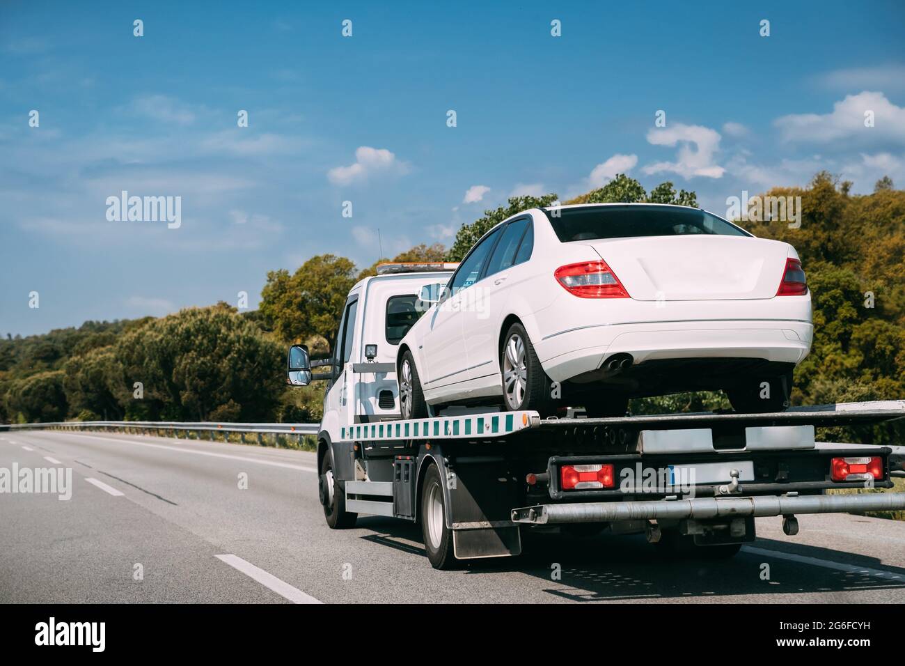 Abschleppen ihres autos -Fotos und -Bildmaterial in hoher Auflösung ...