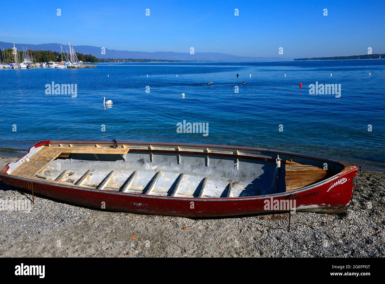 Paquis beach on geneva lake city -Fotos und -Bildmaterial in hoher ...