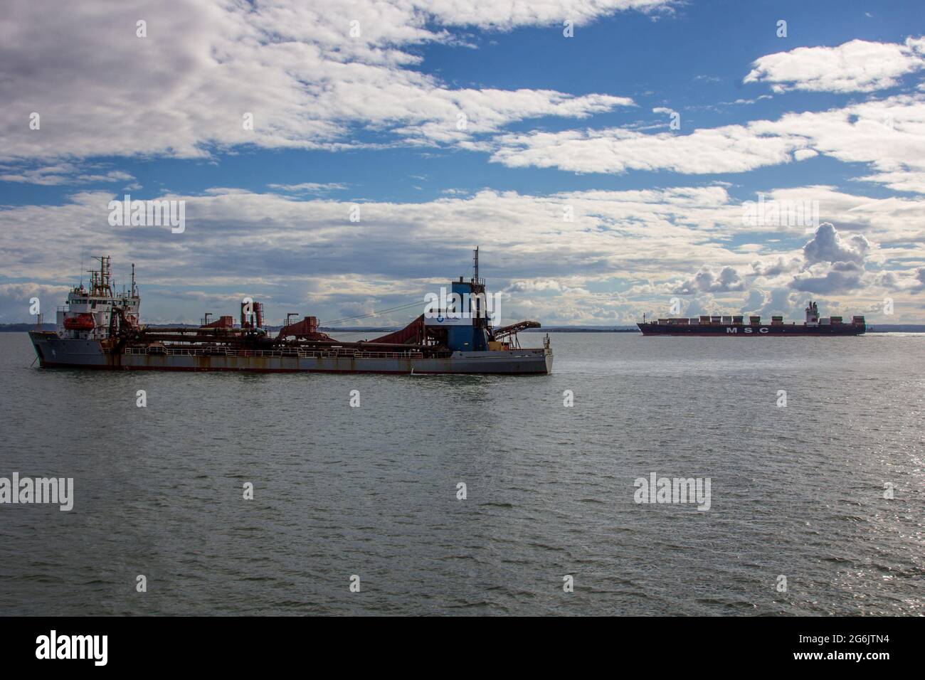 Containerschiffe Fluss Themse Stockfotos und -bilder Kaufen - Alamy