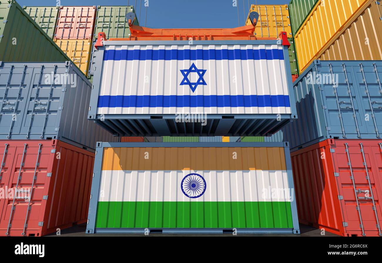 Containerterminal. Zwei Frachtcontainer mit Nationalflaggen in Israel ...