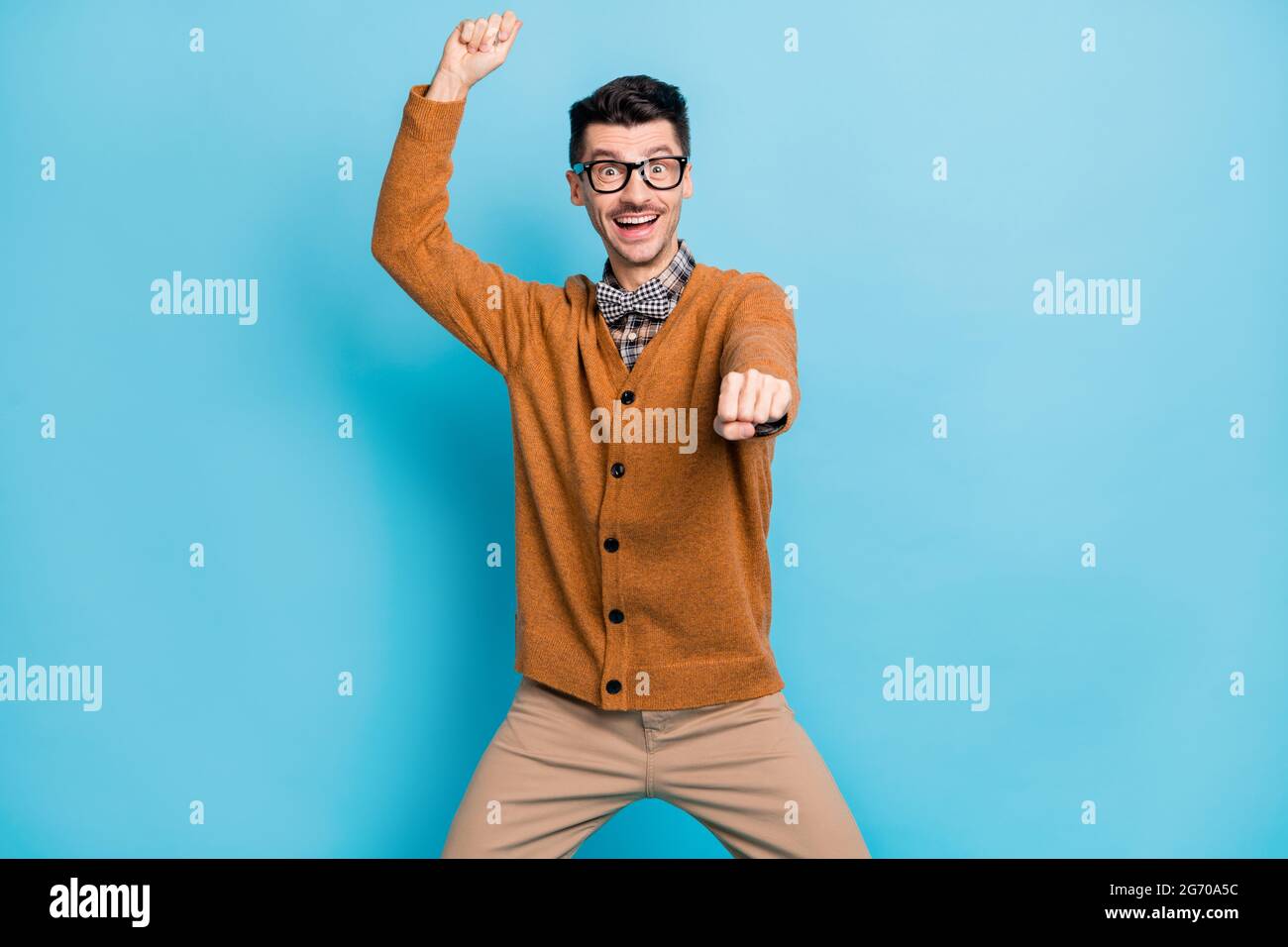 Cowboy fliege -Fotos und -Bildmaterial in hoher Auflösung – Alamy
