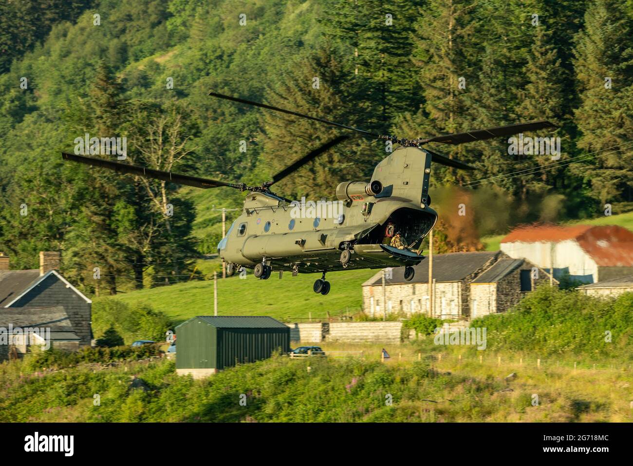 Boeing ch 47 chinook cockpit -Fotos und -Bildmaterial in hoher ...