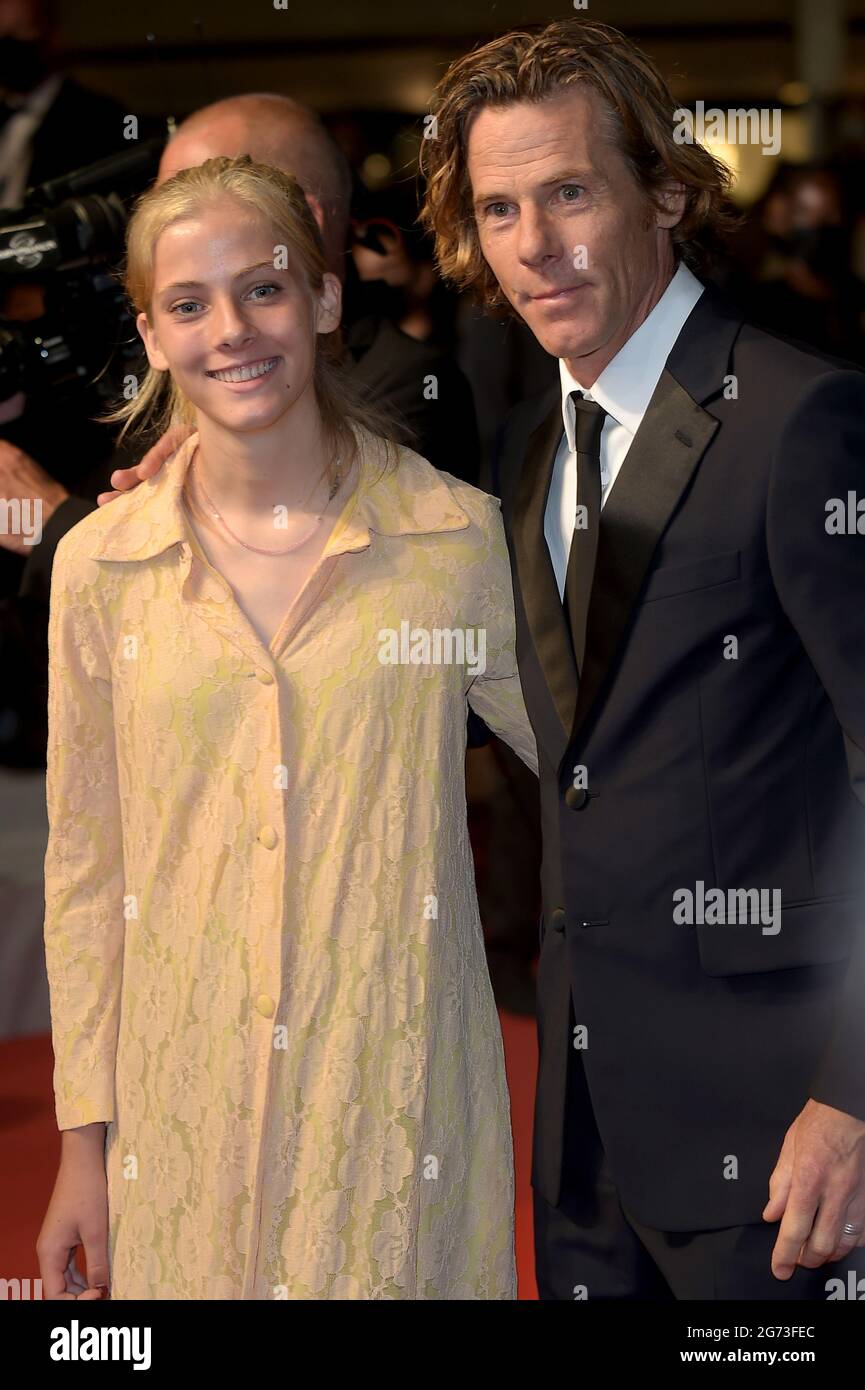 Hazel moder -Fotos und -Bildmaterial in hoher Auflösung – Alamy