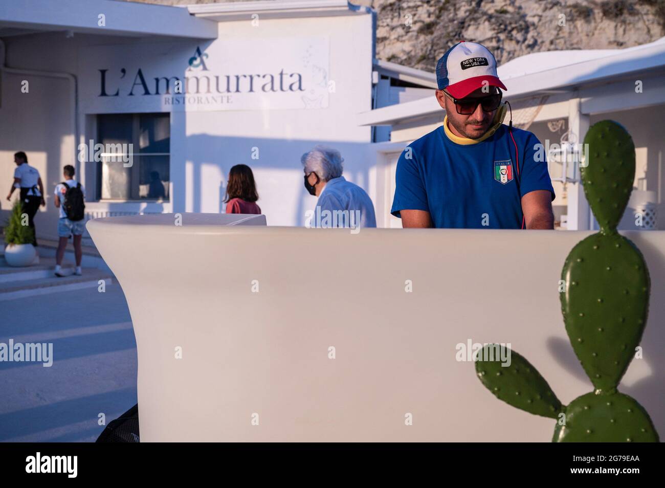 Kalabrien bar -Fotos und -Bildmaterial in hoher Auflösung – Alamy