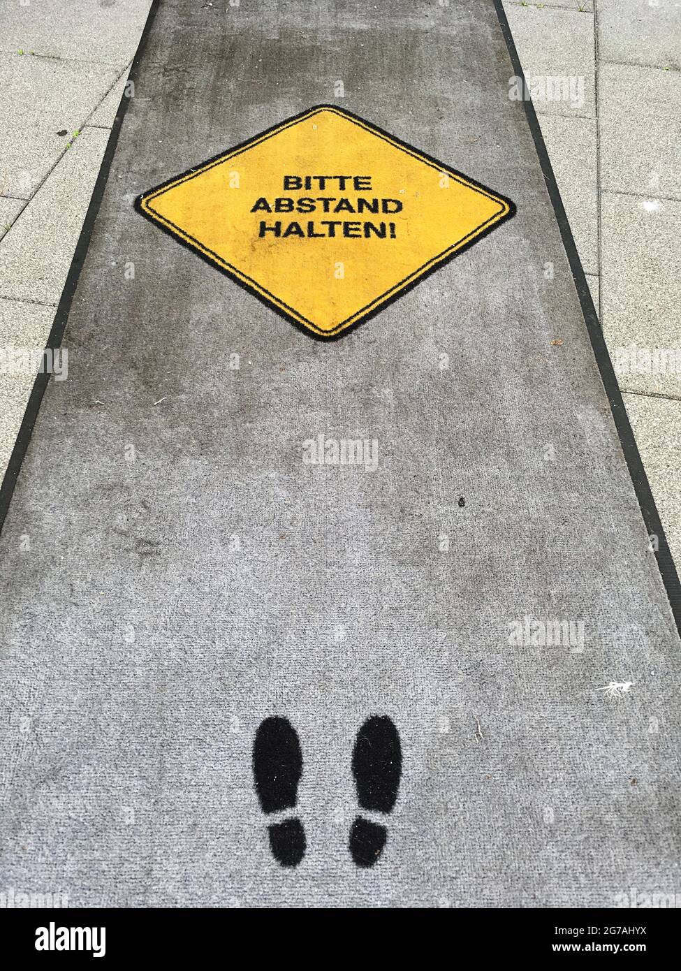 Abstand halten -Fotos und -Bildmaterial in hoher Auflösung – Alamy