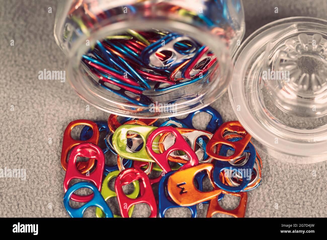 Pop kann lasche ziehen -Fotos und -Bildmaterial in hoher Auflösung – Alamy