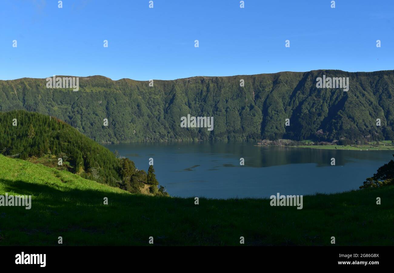 Portugal azores san miguel caldeira -Fotos und -Bildmaterial in hoher ...