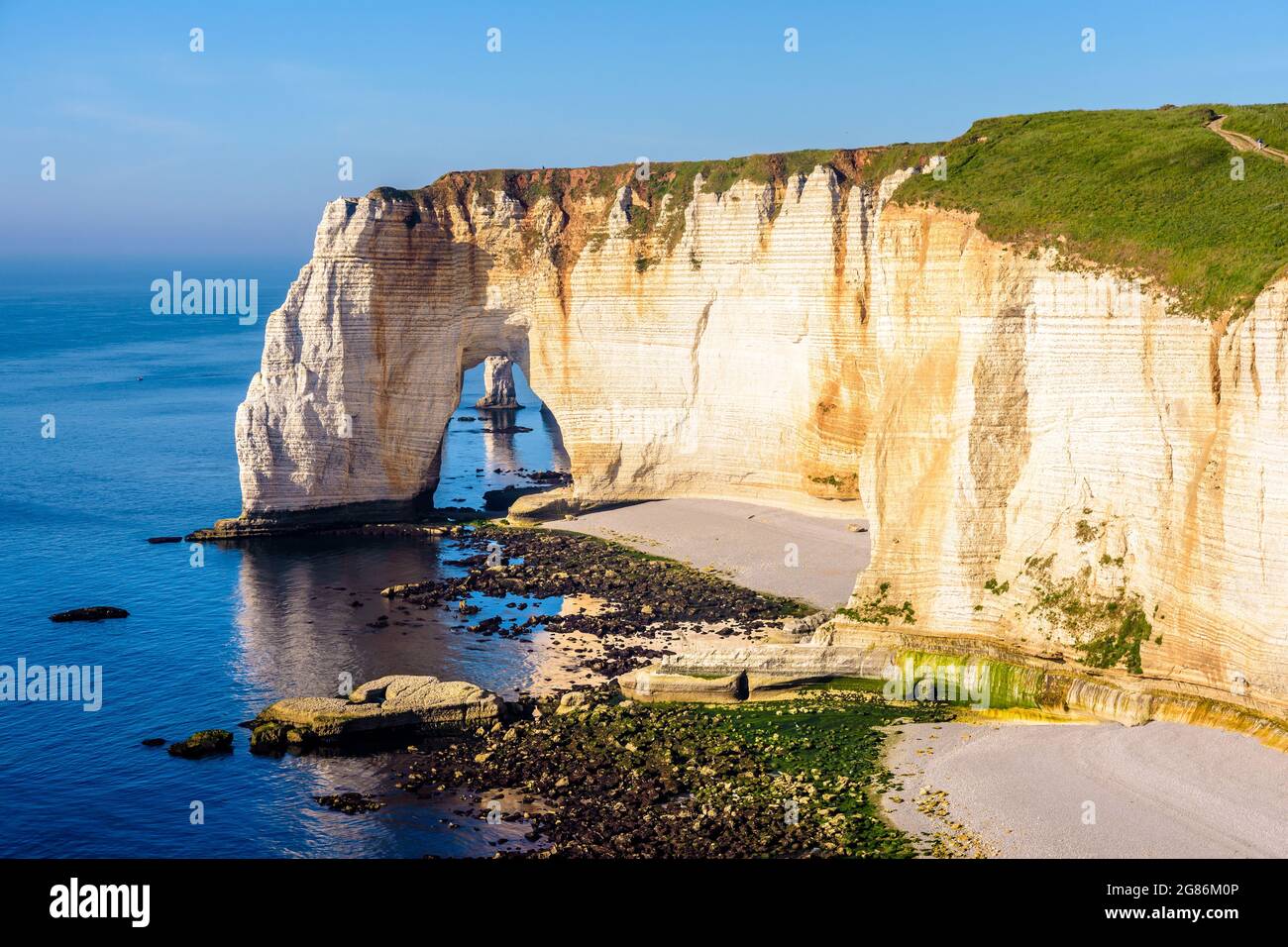 Kreidefelsen cliff arch -Fotos und -Bildmaterial in hoher Auflösung – Alamy