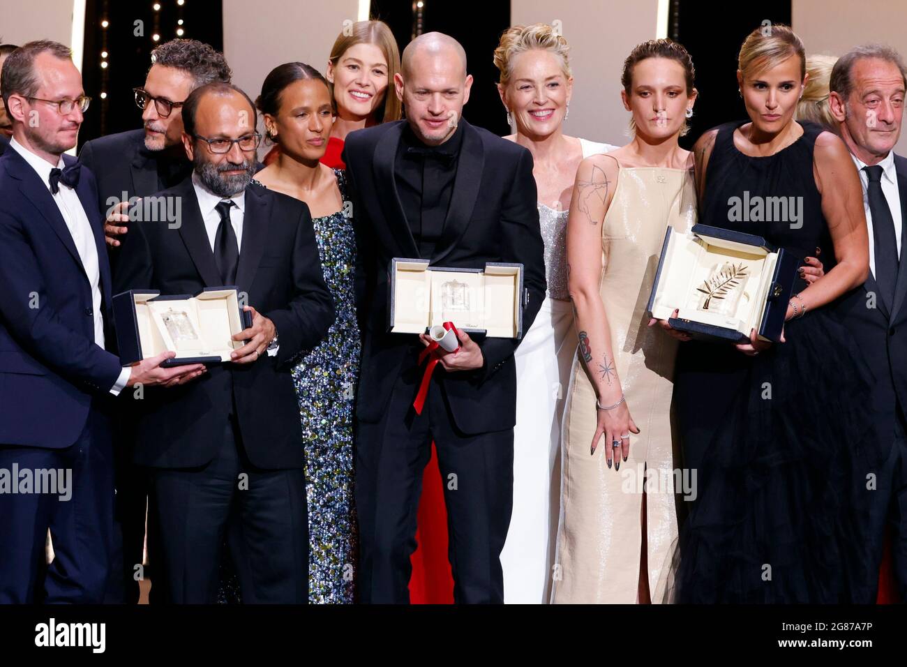 Rosamund hecht und sharon stone -Fotos und -Bildmaterial in hoher ...