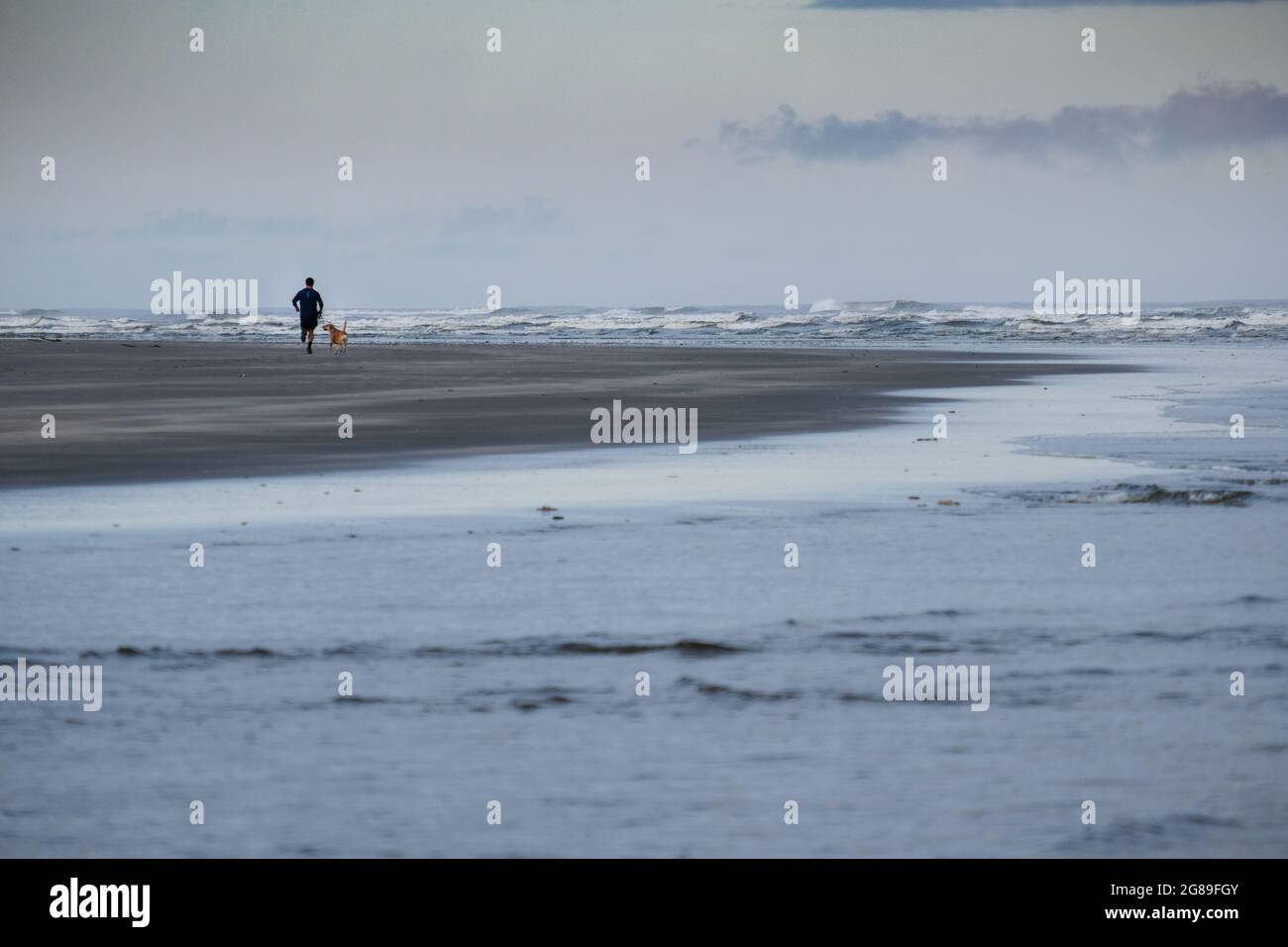 Spaziergang am Strand, Pacific Beach State Park, Olympic Peninsula ...