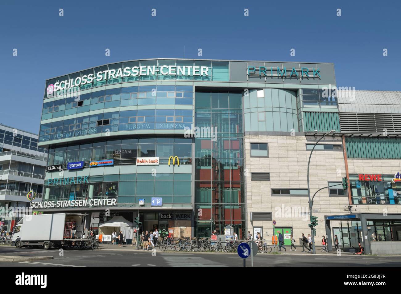Shopping mall berlin steglitz schloss -Fotos und -Bildmaterial in hoher ...