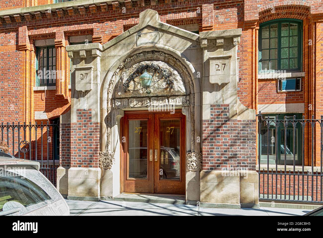 West 67th street -Fotos und -Bildmaterial in hoher Auflösung – Alamy