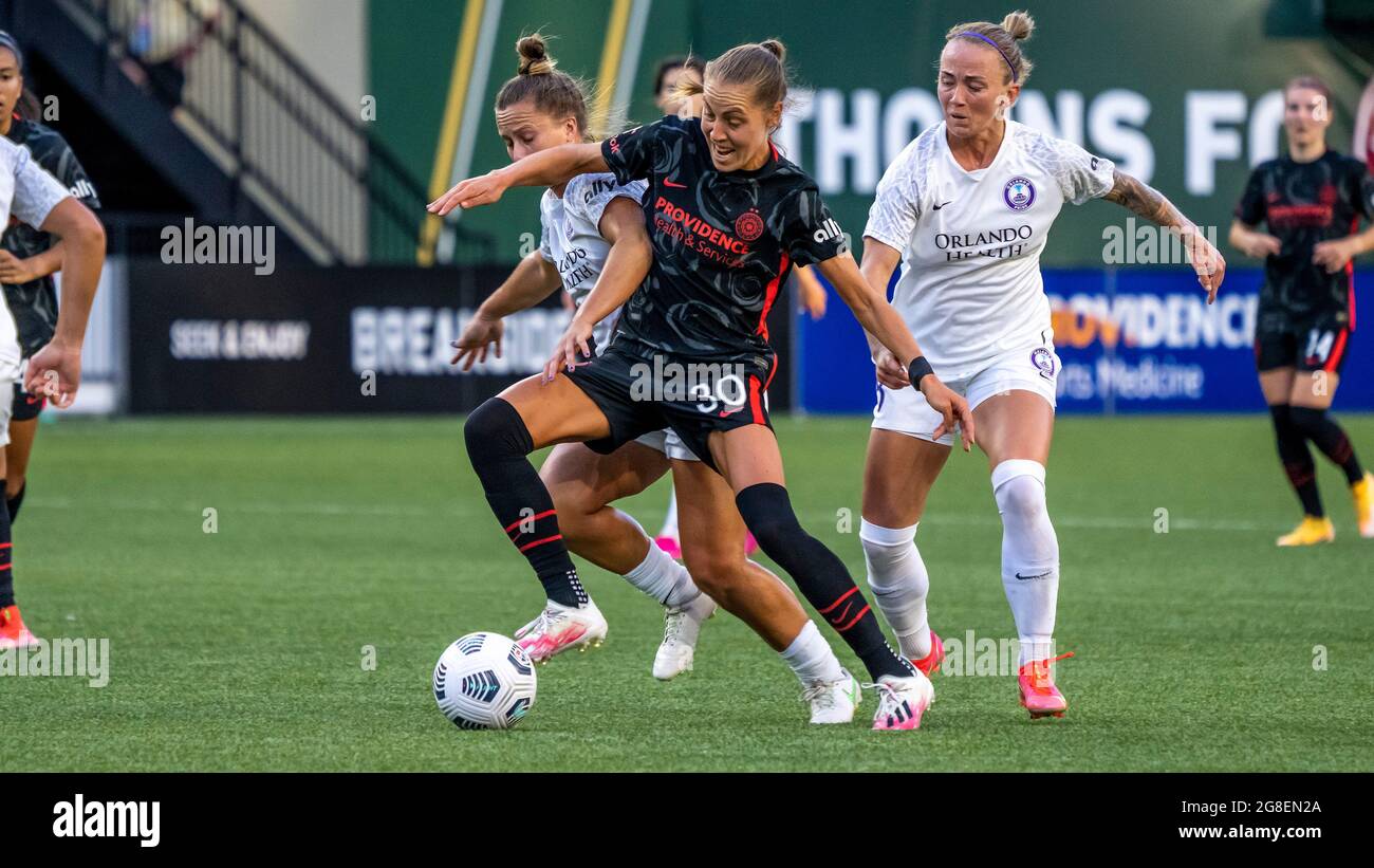 Celeste Boureille aus Portland steht am 18. Juli 2021 im Providence ...