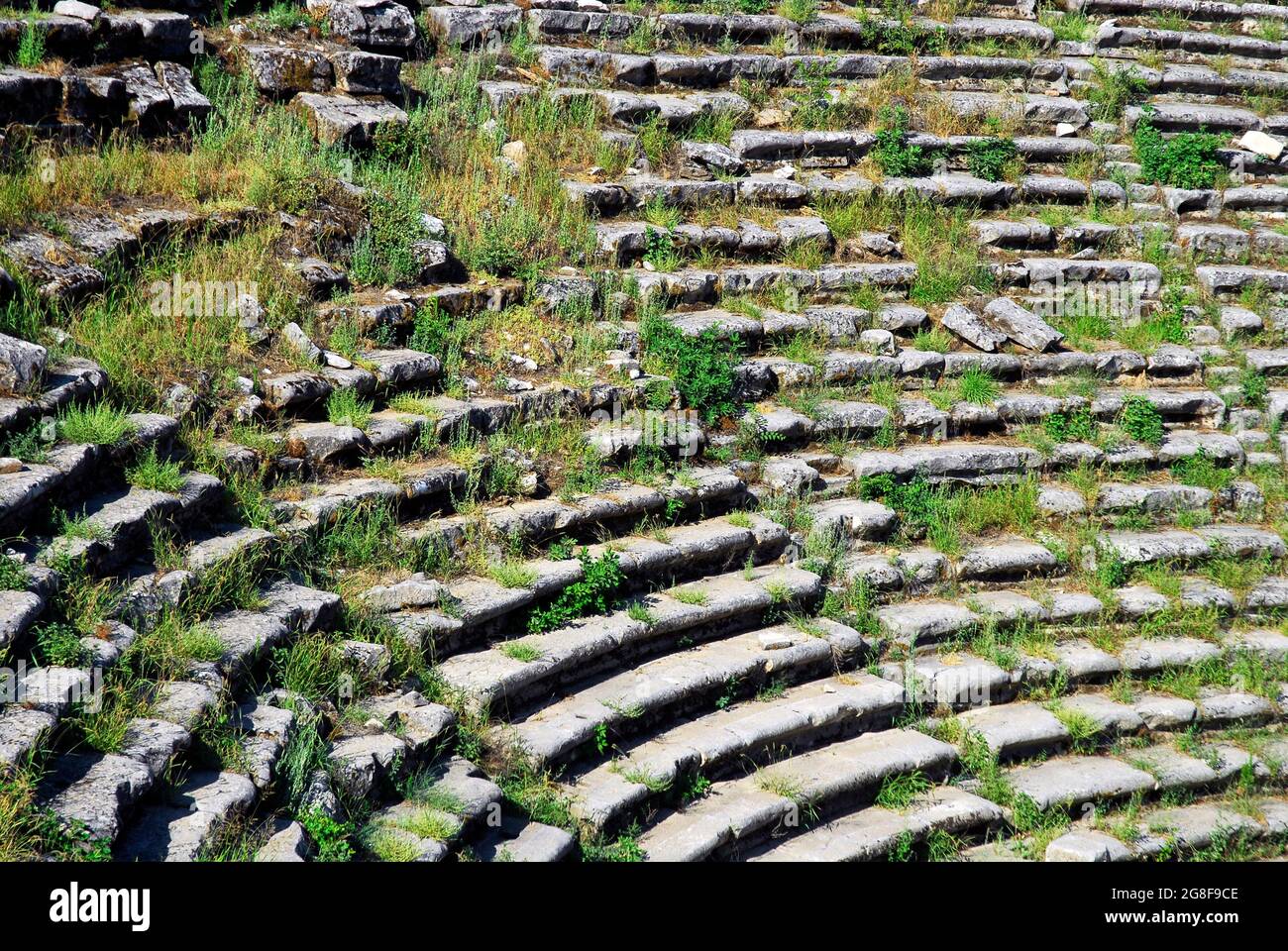 Altes theater mit marmorsitzen und treppen -Fotos und -Bildmaterial in ...