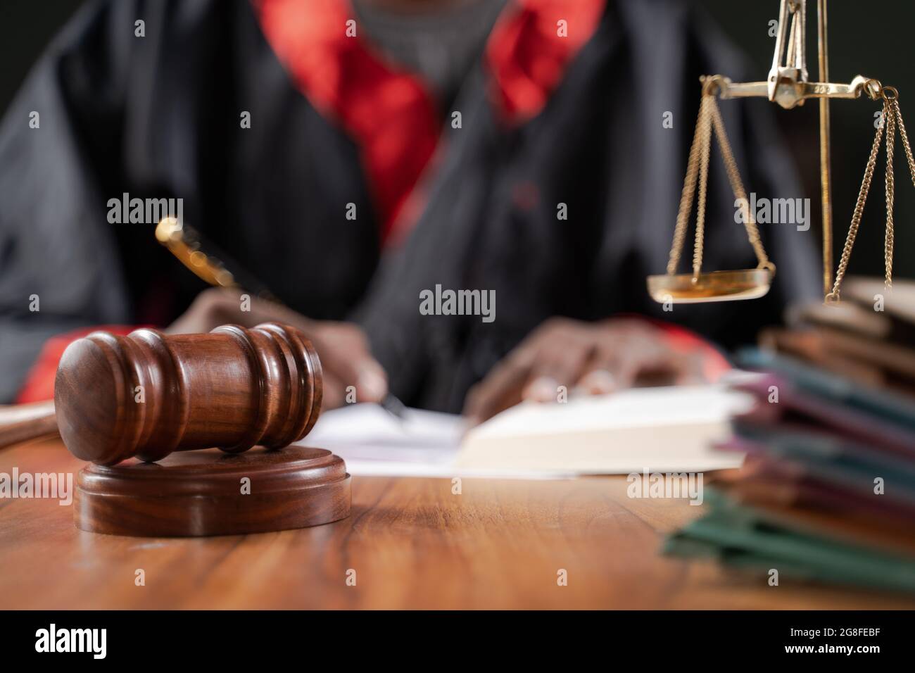 Judge courtroom -Fotos und -Bildmaterial in hoher Auflösung – Alamy
