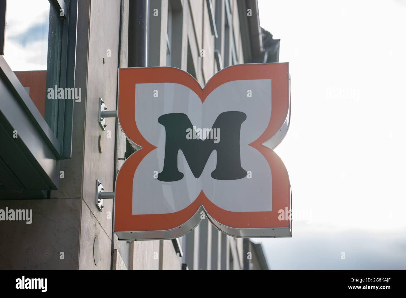 Muller logo -Fotos und -Bildmaterial in hoher Auflösung – Alamy