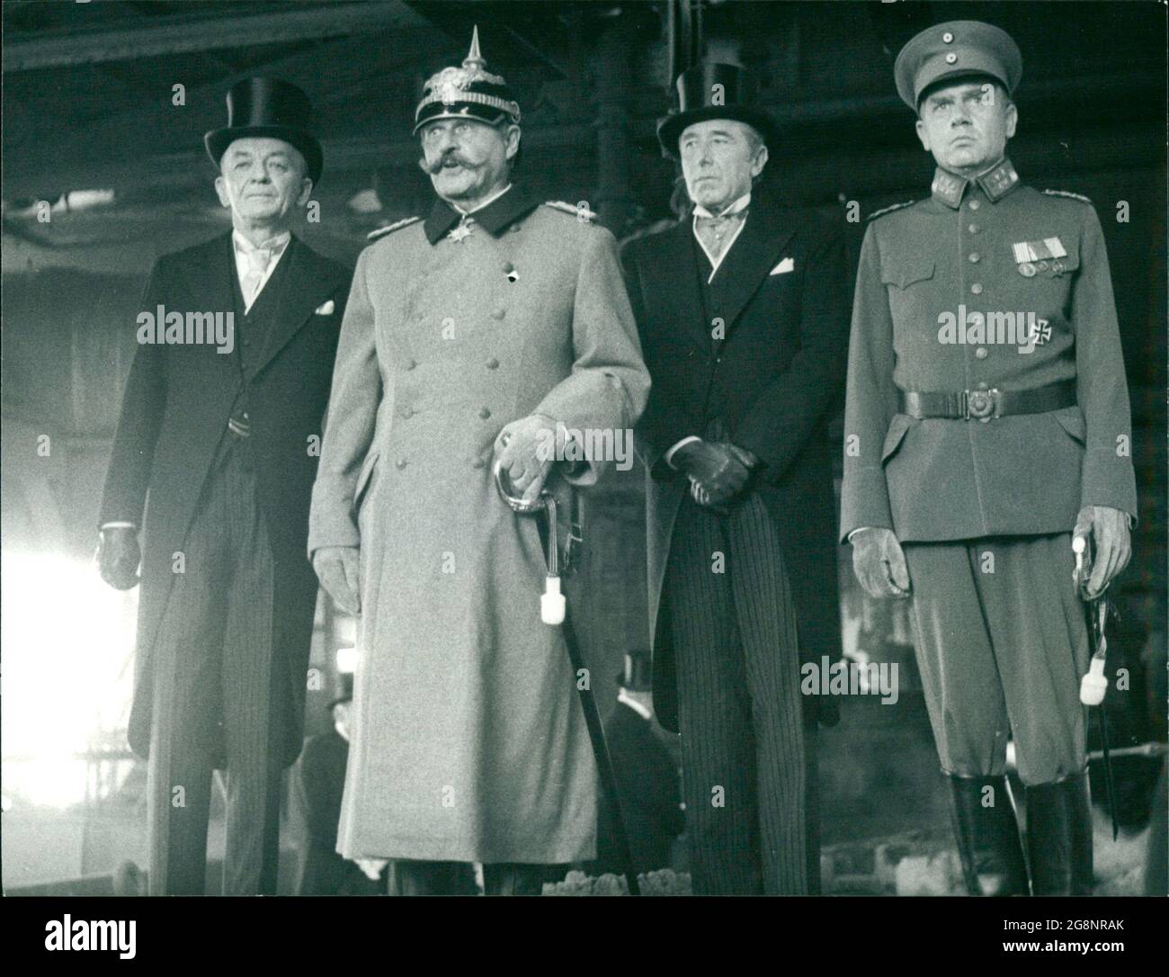Gegen Ende des ersten Weltkrieges erscheint der Kaiser Wilhelm im Risch ...