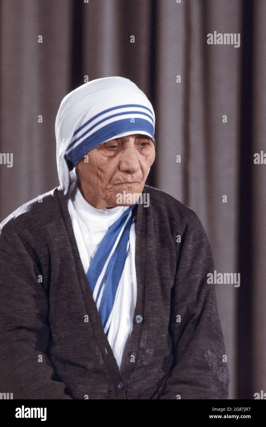 Mutter teresa arbeit -Fotos und -Bildmaterial in hoher Auflösung – Alamy