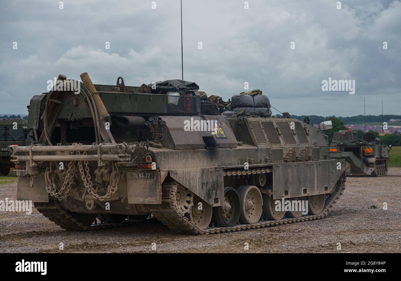 British army armoured recovery vehicle -Fotos und -Bildmaterial in ...