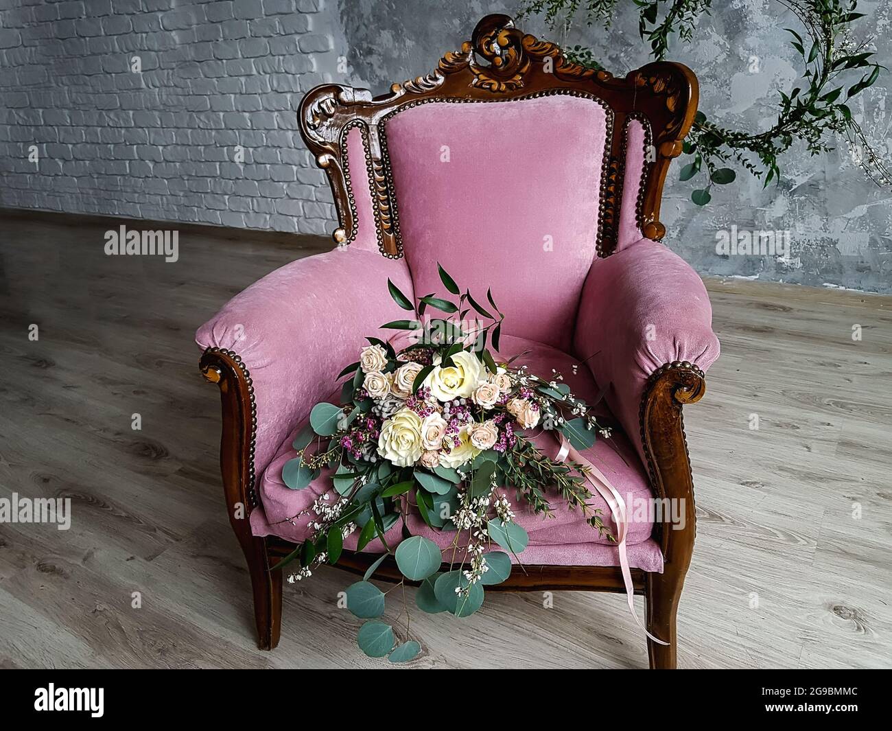 Rosa Sessel Stockfotos und -bilder Kaufen - Alamy