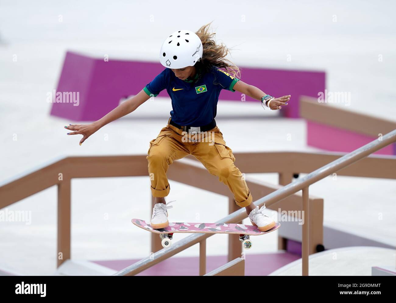 Die Brasilianerin Rayssa Leal führt am dritten Tag der Olympischen ...