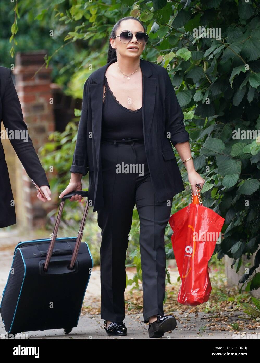 Tara Hanlon, 30, kommt am Isleworth Crown Court im Westen Londons an ...