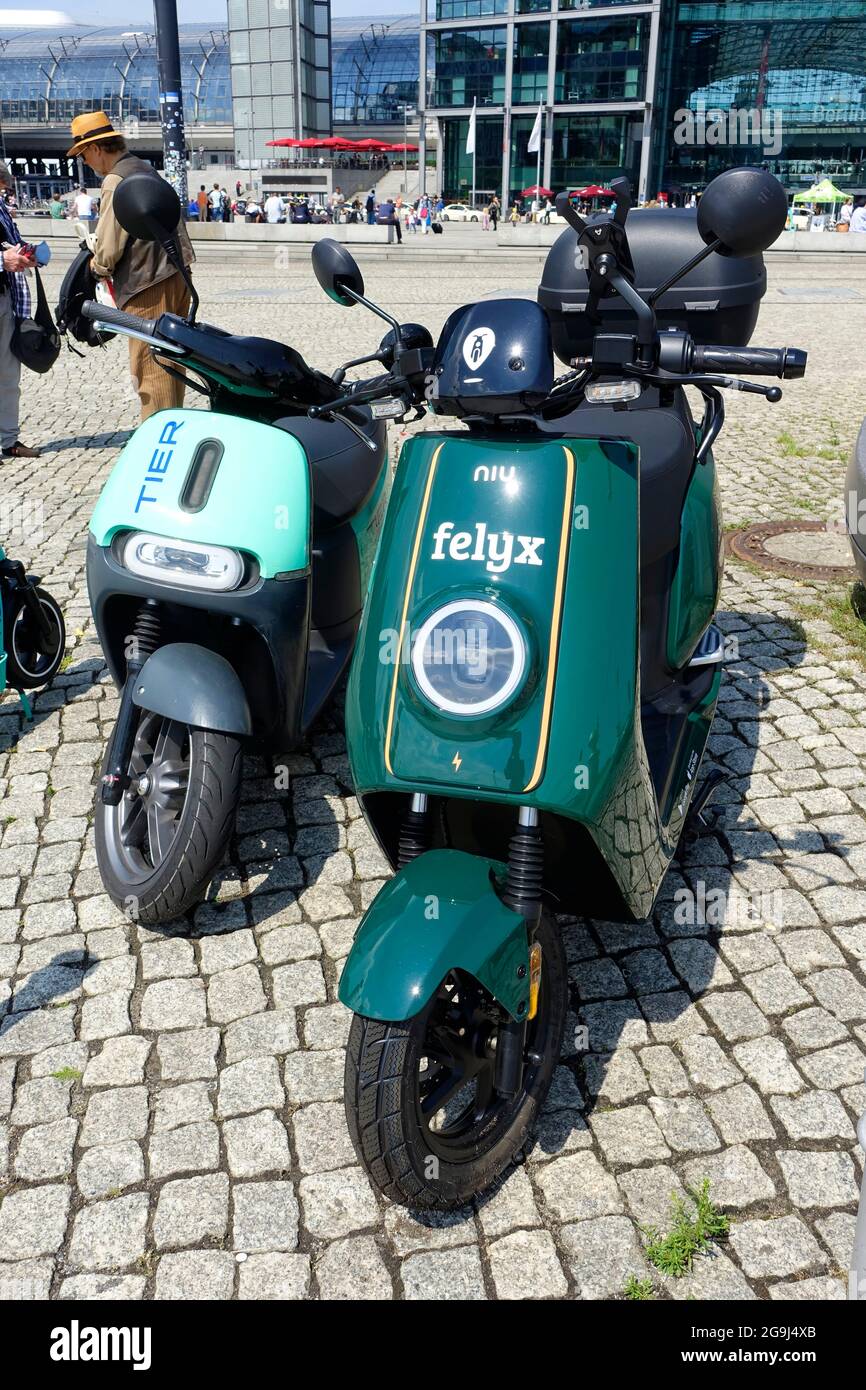 Felyx e scooter -Fotos und -Bildmaterial in hoher Auflösung – Alamy