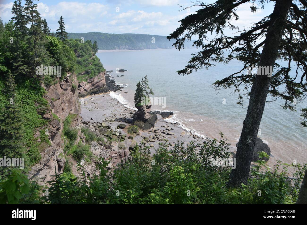 Flower pot rock -Fotos und -Bildmaterial in hoher Auflösung – Alamy
