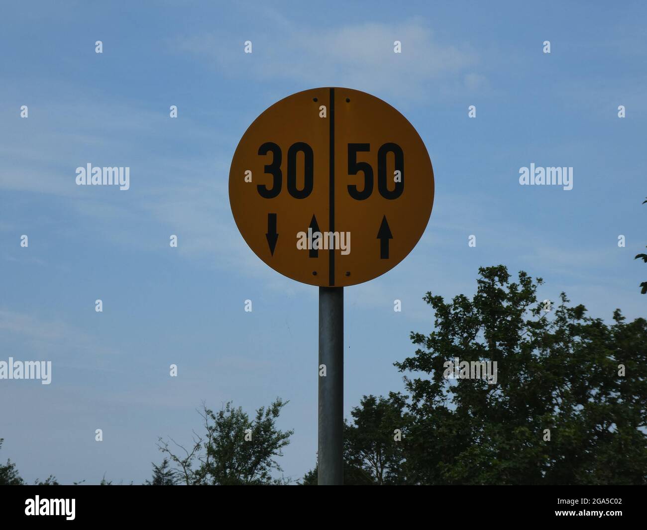 Military load classification -Fotos und -Bildmaterial in hoher ...