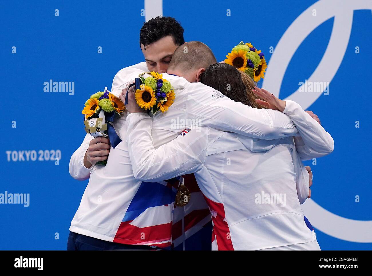 Die Briten Adam Peaty, James Guy, Anna Hopkin und Kathleen Dawson ...