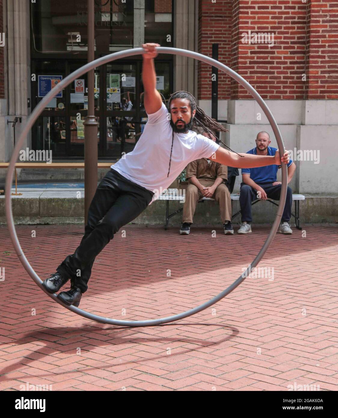 london UK 31 July 2021 im Rahmen des Kensington and Chelsea Festivals 2021 explosive Tricks und ...