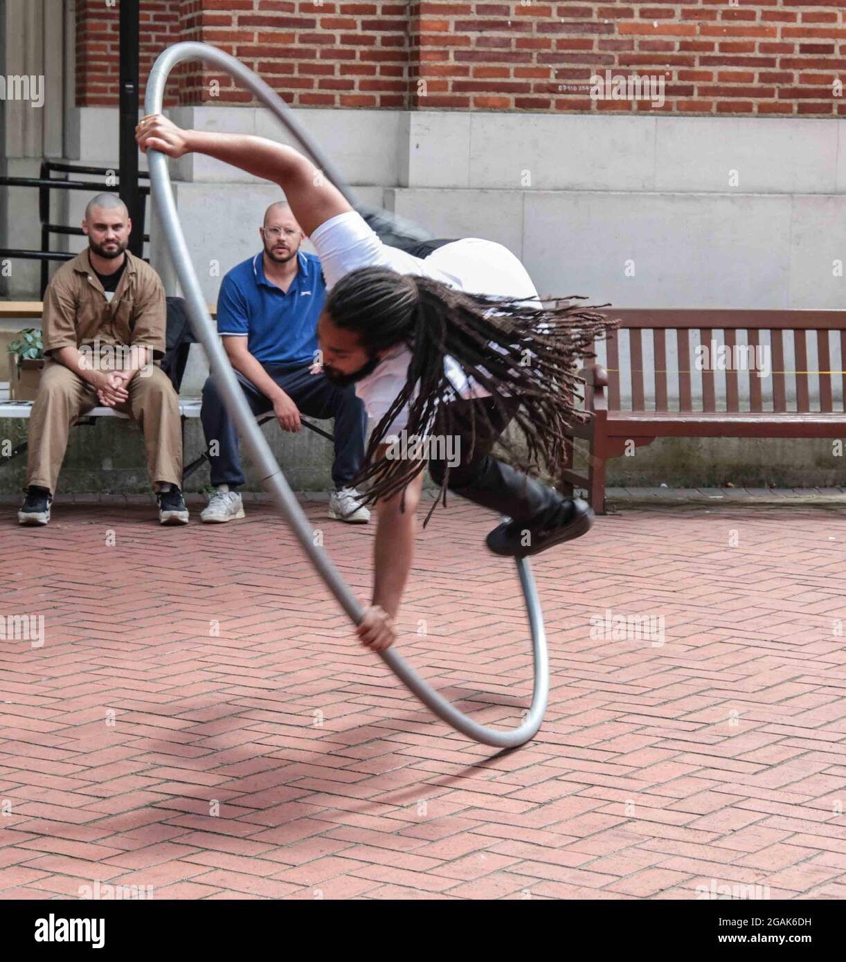 London UK 31 July 2021 im Rahmen des Kensington and Chelsea Festivals 2021 explosive Tricks und ...