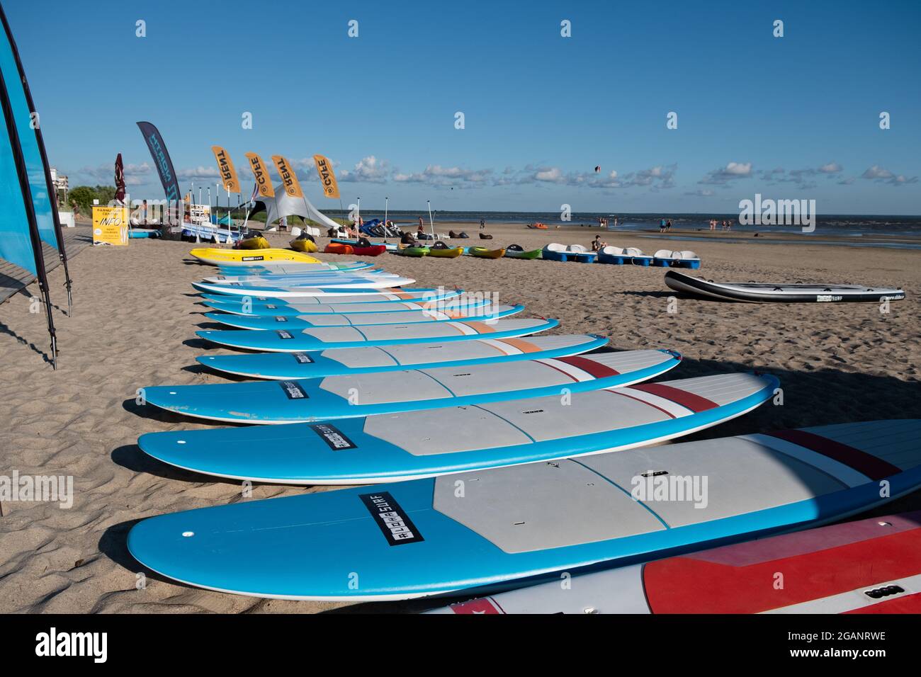 Surfer ausrüstung -Fotos und -Bildmaterial in hoher Auflösung – Alamy