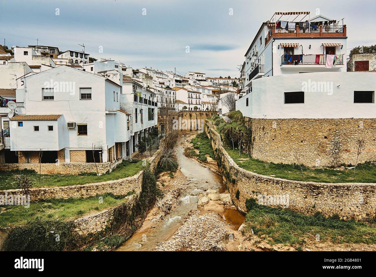 Panoramablick von setenil de las bodegas -Fotos und -Bildmaterial in ...